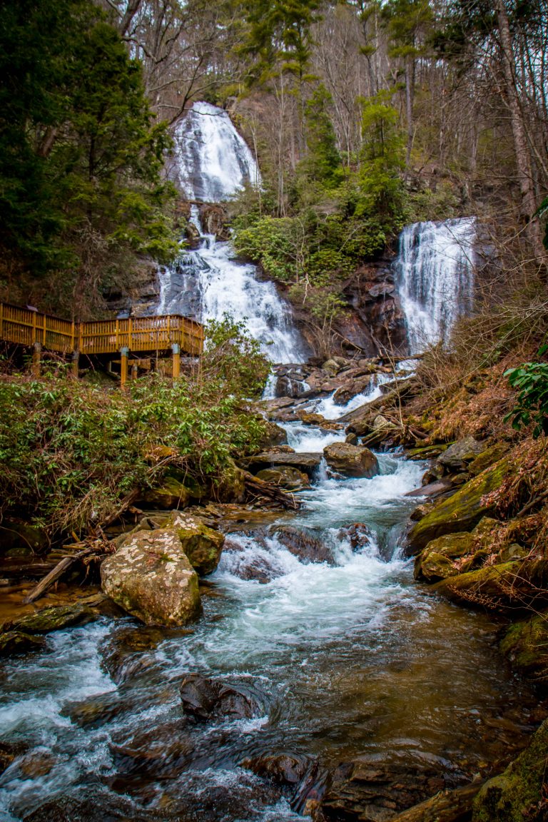 The 25 Best Easy Hiking Trails to Waterfalls in Georgia
