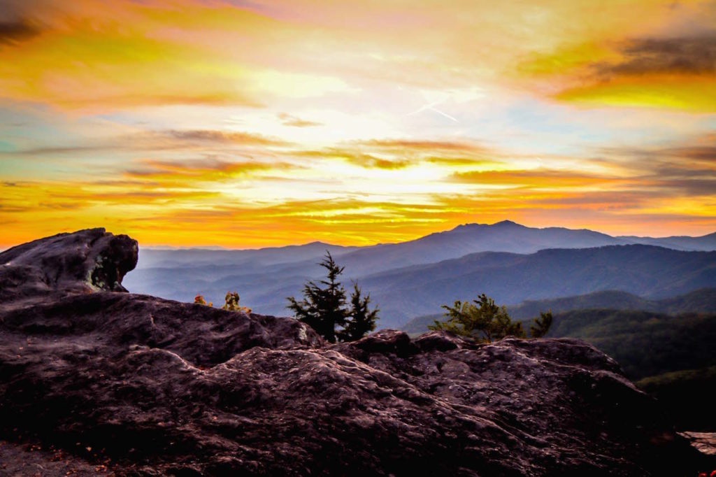 Fall in North Carolina: 25 Great Places to See Fall Colors in NC