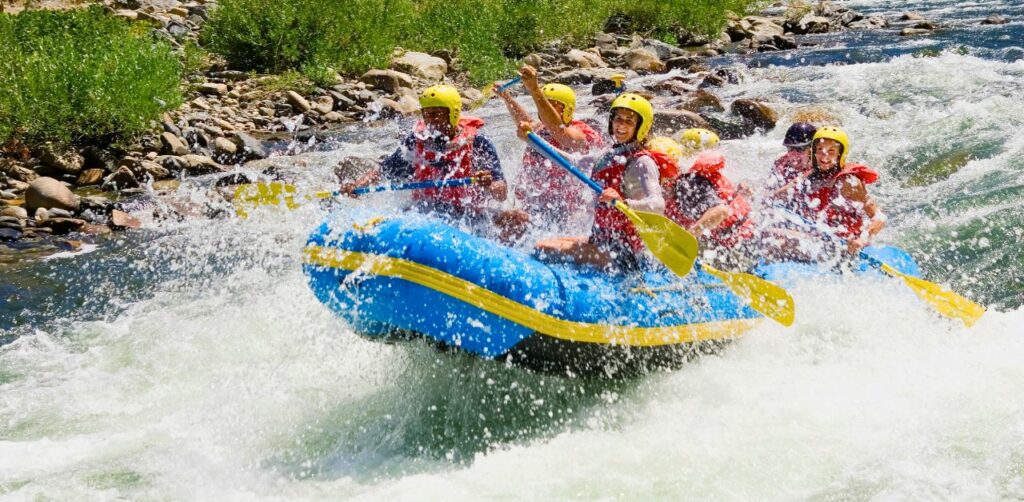 The 10 Best Places for White Water Rafting in Tennessee