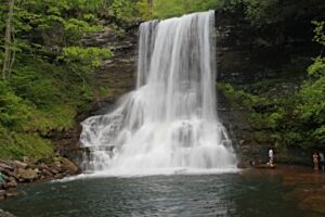 The 15 Best Virginia Waterfalls for Hiking