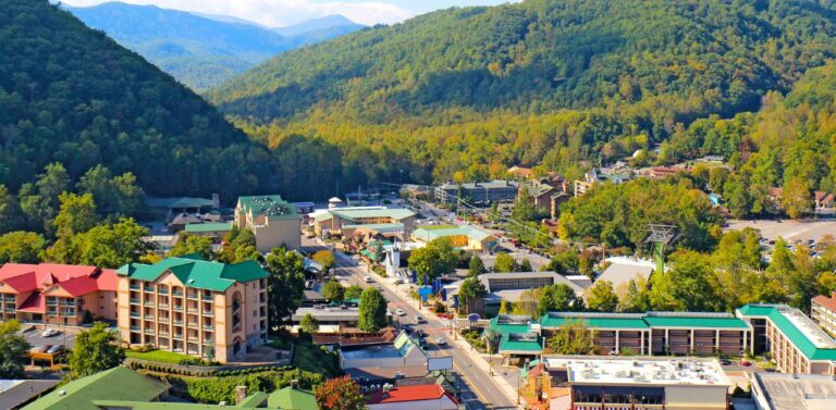 The 10 Best Smoky Mountains Hotels to Visit in NC & TN - Blue Ridge ...